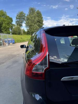 Pelēks Volvo XC60 2015 Alīta, ar dzinēja tilpumu 2.40 L un nobraukumu 167 tūkst. km par 13900 €, foto 26 vietnē AUTOMOTO.COM.LV
