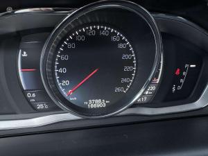 Pelēks Volvo XC60 2015 Alīta, ar dzinēja tilpumu 2.40 L un nobraukumu 167 tūkst. km par 13900 €, foto 33 vietnē AUTOMOTO.COM.LV
