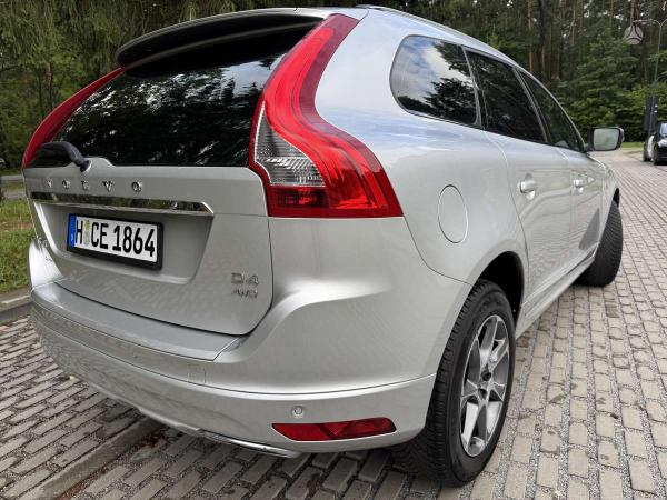 Pelēks Volvo XC60 2015 Viļņa, ar dzinēja tilpumu 2.40 L un nobraukumu 272 tūkst. km par 13500 €, foto 4 vietnē AUTOMOTO.COM.LV