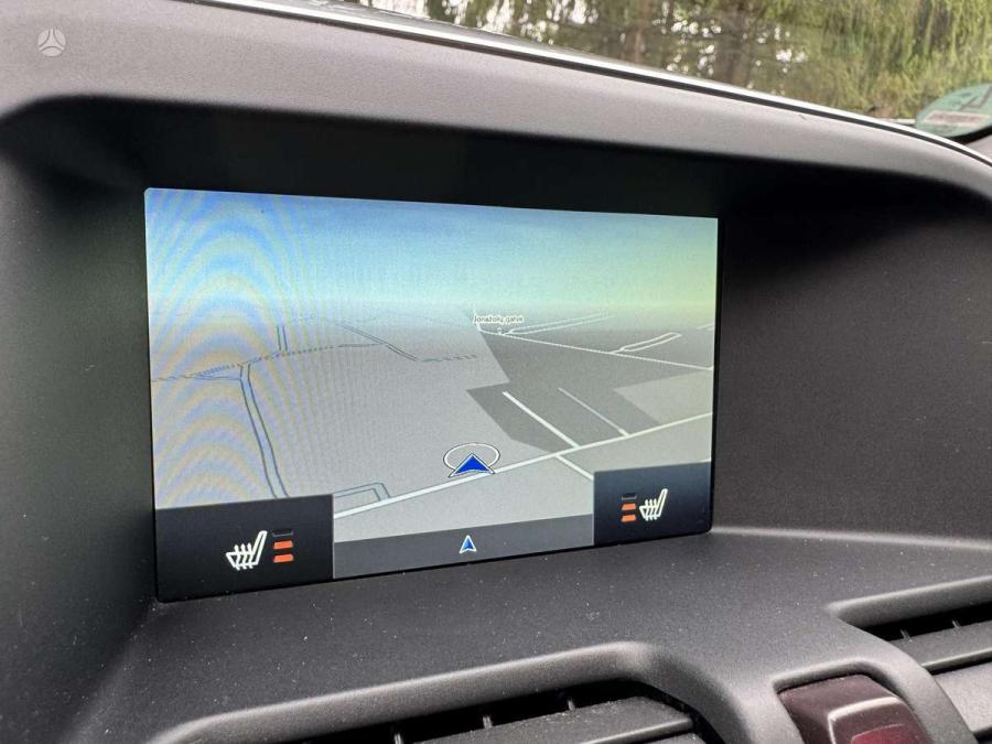 Pelēks Volvo XC60 2015 Viļņa, ar dzinēja tilpumu 2.40 L un nobraukumu 272 tūkst. km par 13500 €, foto 12 vietnē AUTOMOTO.COM.LV