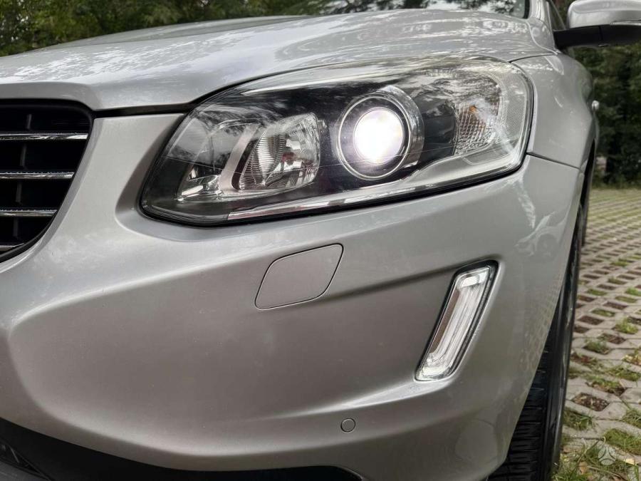 Pelēks Volvo XC60 2015 Viļņa, ar dzinēja tilpumu 2.40 L un nobraukumu 272 tūkst. km par 13500 €, foto 13 vietnē AUTOMOTO.COM.LV