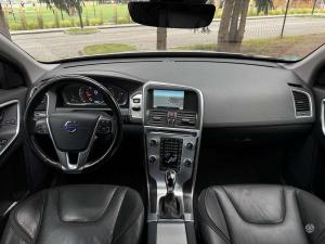 Pelēks Volvo XC60 2015 Viļņa, ar dzinēja tilpumu 2.40 L un nobraukumu 272 tūkst. km par 13500 €, foto 15 vietnē AUTOMOTO.COM.LV