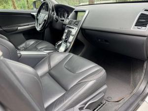Pelēks Volvo XC60 2015 Viļņa, ar dzinēja tilpumu 2.40 L un nobraukumu 272 tūkst. km par 13500 €, foto 17 vietnē AUTOMOTO.COM.LV