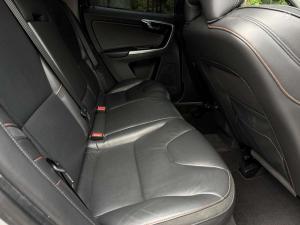 Pelēks Volvo XC60 2015 Viļņa, ar dzinēja tilpumu 2.40 L un nobraukumu 272 tūkst. km par 13500 €, foto 19 vietnē AUTOMOTO.COM.LV