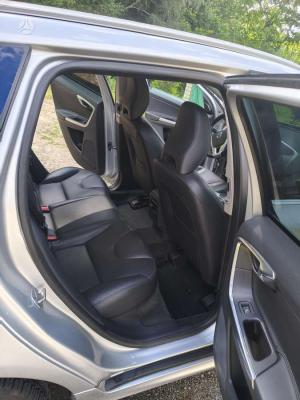 Pelēks Volvo XC60 2015 Viļņa, ar dzinēja tilpumu 2.50 L un nobraukumu 153 tūkst. km par 12950 €, foto 13 vietnē AUTOMOTO.COM.LV