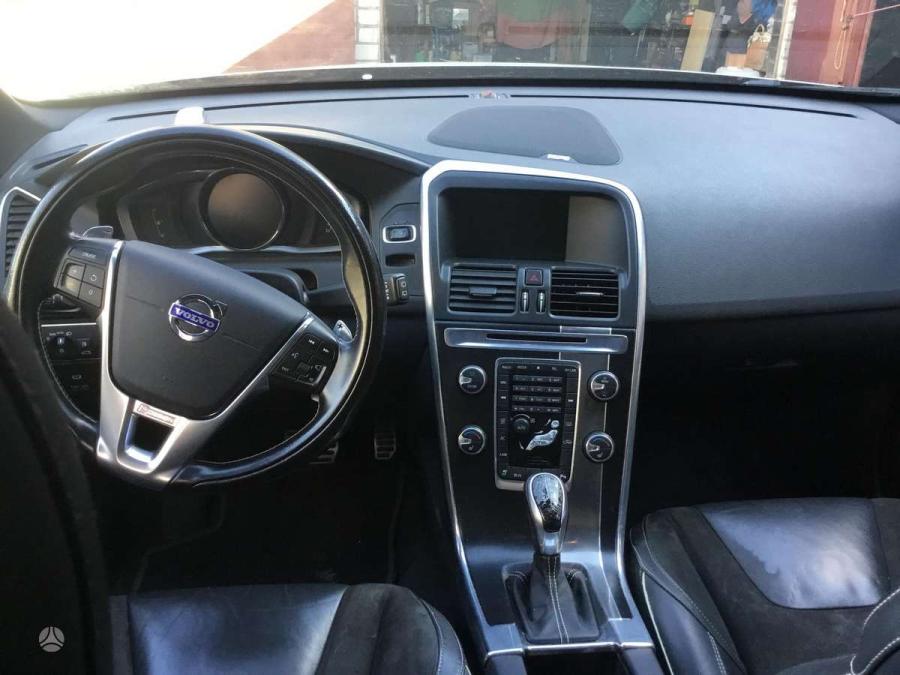 Pelēks Volvo XC60 2015 Tauragė, ar dzinēja tilpumu 3.00 L un nobraukumu 0 tūkst. km par 10888 €, foto 10 vietnē AUTOMOTO.COM.LV