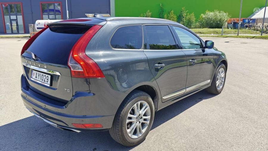 Grey Volvo XC60 2015 in Vilnius, with an engine capacity of 1.97 L and mileage of 155 thousand km for 11600 €, photo 6 on AUTOMOTO.COM.LV