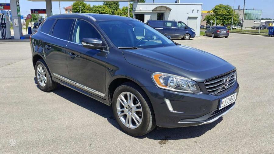 Grey Volvo XC60 2015 in Vilnius, with an engine capacity of 1.97 L and mileage of 155 thousand km for 11600 €, photo 8 on AUTOMOTO.COM.LV