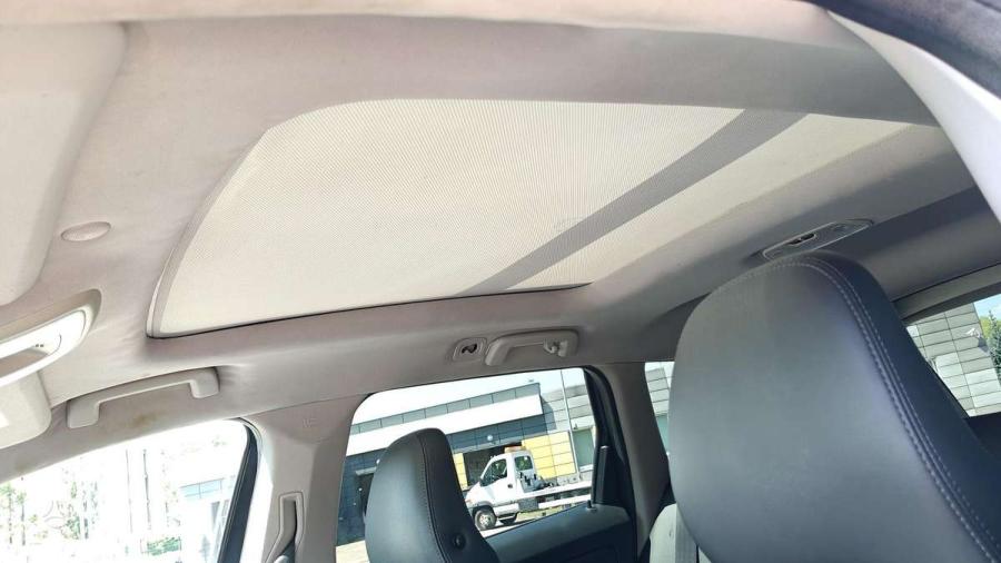 Grey Volvo XC60 2015 in Vilnius, with an engine capacity of 1.97 L and mileage of 155 thousand km for 11600 €, photo 10 on AUTOMOTO.COM.LV