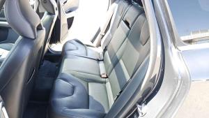 Grey Volvo XC60 2015 in Vilnius, with an engine capacity of 1.97 L and mileage of 155 thousand km for 11600 €, photo 18 on AUTOMOTO.COM.LV