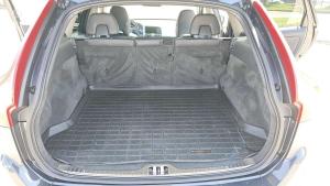 Grey Volvo XC60 2015 in Vilnius, with an engine capacity of 1.97 L and mileage of 155 thousand km for 11600 €, photo 19 on AUTOMOTO.COM.LV