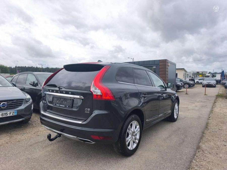 Grey Volvo XC60 2015 in Vilnius, with an engine capacity of 2.40 L and mileage of 224 thousand km for 14750 €, photo 5 on AUTOMOTO.COM.LV