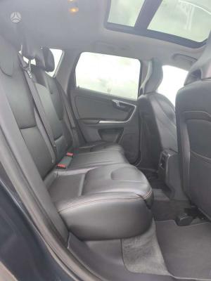 Grey Volvo XC60 2015 in Vilnius, with an engine capacity of 2.40 L and mileage of 224 thousand km for 14750 €, photo 11 on AUTOMOTO.COM.LV