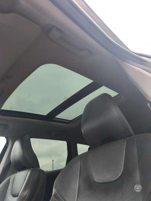 Grey Volvo XC60 2015 in Vilnius, with an engine capacity of 2.40 L and mileage of 224 thousand km for 14750 €, photo 18 on AUTOMOTO.COM.LV
