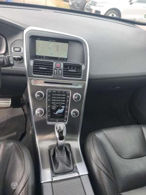 Grey Volvo XC60 2015 in Vilnius, with an engine capacity of 2.40 L and mileage of 224 thousand km for 14750 €, photo 24 on AUTOMOTO.COM.LV