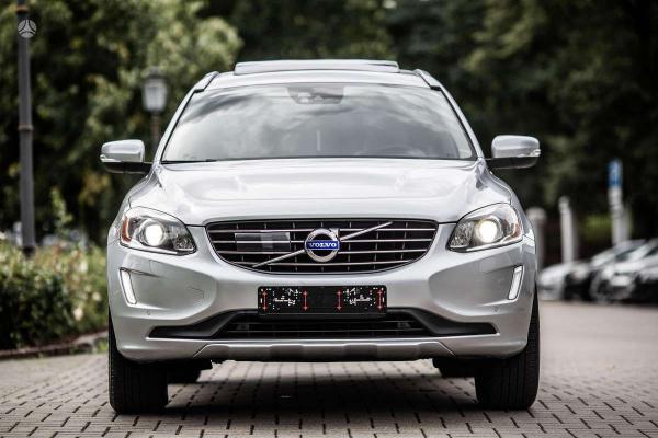 Grey Volvo XC60 2015 in Siauliai, with an engine capacity of 2.95 L and mileage of 146 thousand km for 15500 €, photo 8 on AUTOMOTO.COM.LV