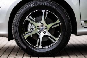 Pelēks Volvo XC60 2015 Šauļi, ar dzinēja tilpumu 2.95 L un nobraukumu 146 tūkst. km par 15500 €, foto 19 vietnē AUTOMOTO.COM.LV
