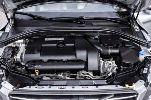 Pelēks Volvo XC60 2015 Šauļi, ar dzinēja tilpumu 2.95 L un nobraukumu 146 tūkst. km par 15500 €, foto 35 vietnē AUTOMOTO.COM.LV