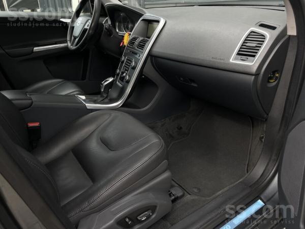 Grey Volvo XC60 2015 in Riga, with an engine capacity of 2.00 L and mileage of 186 thousand km for 8600 €, photo 7 on AUTOMOTO.COM.LV