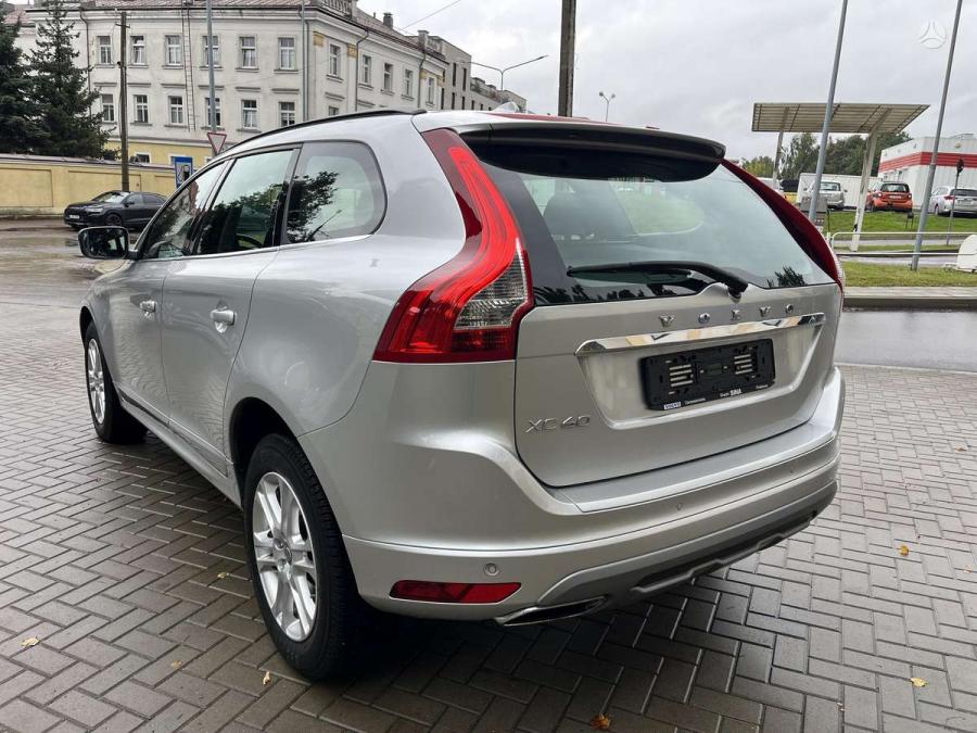 Pelēks Volvo XC60 2015 Viļņa, ar dzinēja tilpumu 1.98 L un nobraukumu 270 tūkst. km par 9700 €, foto 8 vietnē AUTOMOTO.COM.LV