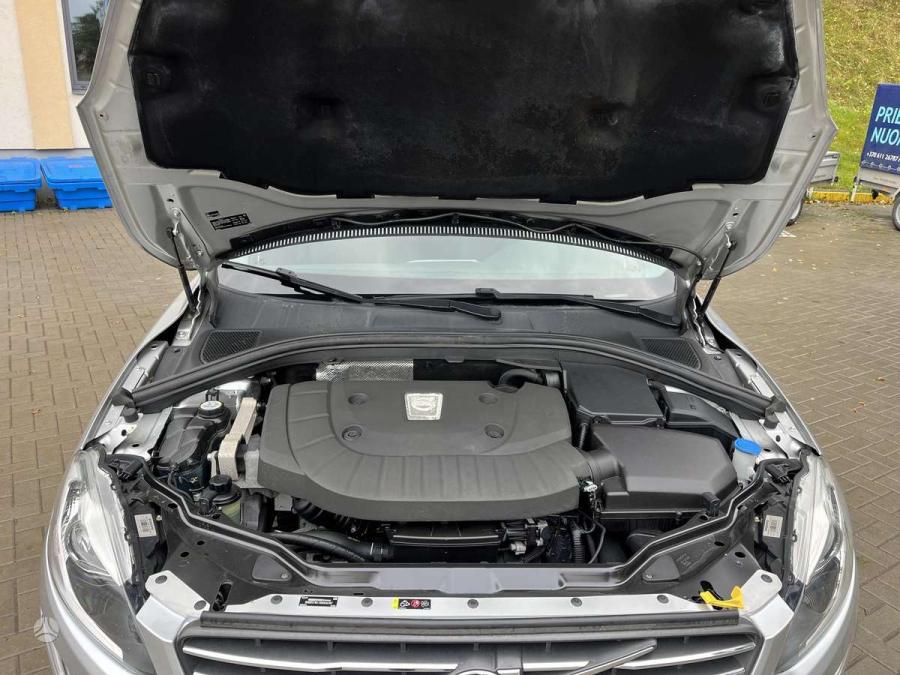 Pelēks Volvo XC60 2015 Viļņa, ar dzinēja tilpumu 1.98 L un nobraukumu 270 tūkst. km par 9700 €, foto 15 vietnē AUTOMOTO.COM.LV