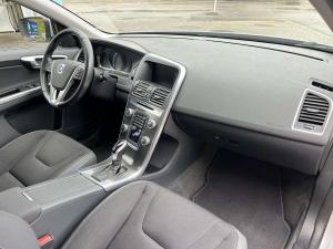 Pelēks Volvo XC60 2015 Viļņa, ar dzinēja tilpumu 1.98 L un nobraukumu 270 tūkst. km par 9700 €, foto 18 vietnē AUTOMOTO.COM.LV