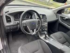 Pelēks Volvo XC60 2015 Viļņa, ar dzinēja tilpumu 1.98 L un nobraukumu 270 tūkst. km par 9700 €, foto 19 vietnē AUTOMOTO.COM.LV