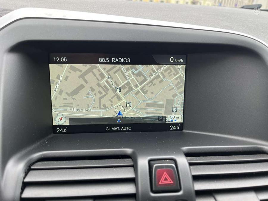 Pelēks Volvo XC60 2015 Viļņa, ar dzinēja tilpumu 1.98 L un nobraukumu 270 tūkst. km par 9700 €, foto 22 vietnē AUTOMOTO.COM.LV