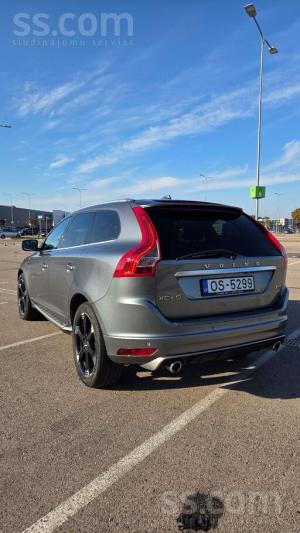 Pelēks Volvo XC60 2015 Rīga, ar dzinēja tilpumu 2.40 L un nobraukumu 230 tūkst. km par 15700 €, foto 3 vietnē AUTOMOTO.COM.LV