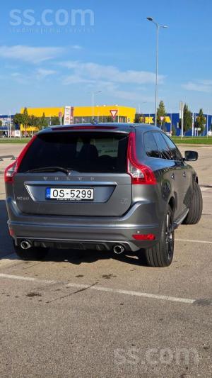 Pelēks Volvo XC60 2015 Rīga, ar dzinēja tilpumu 2.40 L un nobraukumu 230 tūkst. km par 15700 €, foto 5 vietnē AUTOMOTO.COM.LV