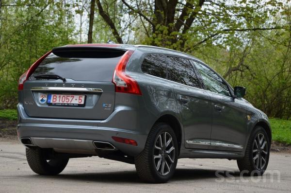 Grey Volvo XC60 2016 in Riga, with an engine capacity of 2.40 L and mileage of 0 thousand km for 18900 €, photo 9 on AUTOMOTO.COM.LV