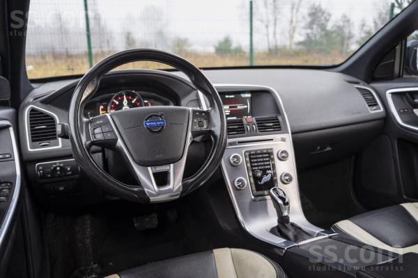 Pelēks Volvo XC60 2016 Rīga, ar dzinēja tilpumu 2.40 L un nobraukumu 195 tūkst. km par 15590 €, foto 7 vietnē AUTOMOTO.COM.LV