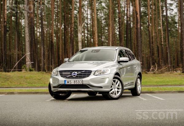 Pelēks Volvo XC60 2016 Rīga, ar dzinēja tilpumu 2.00 L un nobraukumu 304 tūkst. km par 12490 €, foto 4 vietnē AUTOMOTO.COM.LV