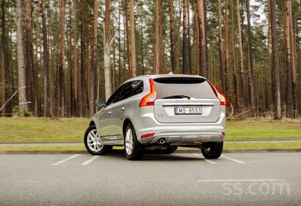 Pelēks Volvo XC60 2016 Rīga, ar dzinēja tilpumu 2.00 L un nobraukumu 304 tūkst. km par 12490 €, foto 8 vietnē AUTOMOTO.COM.LV