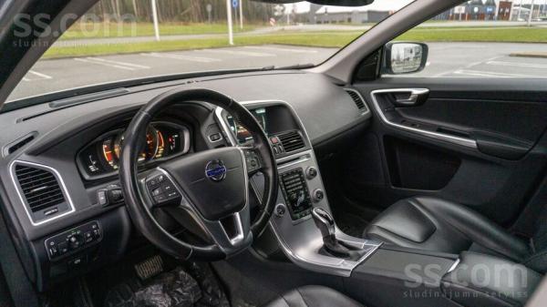 Pelēks Volvo XC60 2016 Rīga, ar dzinēja tilpumu 2.00 L un nobraukumu 304 tūkst. km par 12490 €, foto 10 vietnē AUTOMOTO.COM.LV