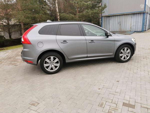 Grey Volvo XC60 2016 in Kaunas, with an engine capacity of 1.97 L and mileage of 275 thousand km for 11500 €, photo 7 on AUTOMOTO.COM.LV
