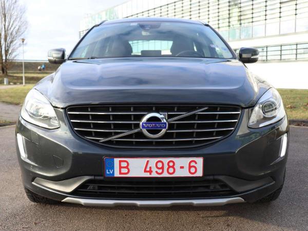 Pelēks Volvo XC60 2016 Daugavpils, ar dzinēja tilpumu 2.40 L un nobraukumu 194 tūkst. km par 16550 €, foto 2 vietnē AUTOMOTO.COM.LV