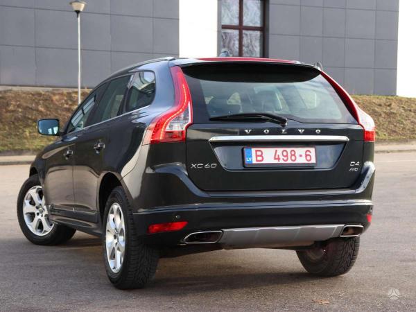 Pelēks Volvo XC60 2016 Daugavpils, ar dzinēja tilpumu 2.40 L un nobraukumu 194 tūkst. km par 16550 €, foto 4 vietnē AUTOMOTO.COM.LV