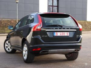 Grey Volvo XC60 2016 in Daugavpils, with an engine capacity of 2.40 L and mileage of 194 thousand km for 16550 €, photo 4 on AUTOMOTO.COM.LV