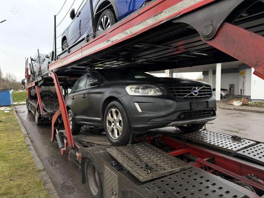 Grey Volvo XC60 2016 in Daugavpils, with an engine capacity of 2.40 L and mileage of 194 thousand km for 16550 €, photo 38 on AUTOMOTO.COM.LV