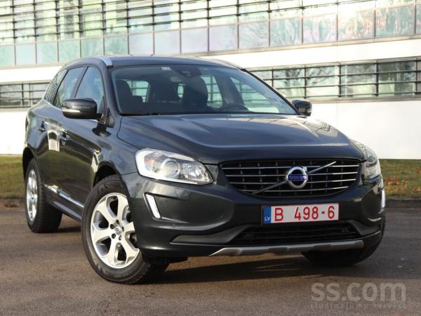Grey Volvo XC60 2016 in Daugavpils, with an engine capacity of 2.40 L and mileage of 194 thousand km for 16350 €, photo 3 on AUTOMOTO.COM.LV