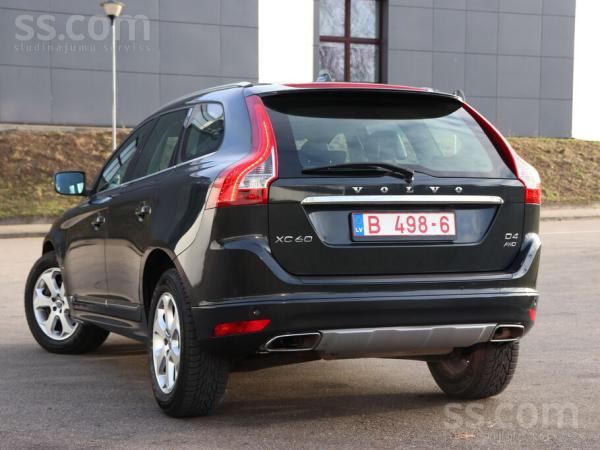 Grey Volvo XC60 2016 in Daugavpils, with an engine capacity of 2.40 L and mileage of 194 thousand km for 16350 €, photo 4 on AUTOMOTO.COM.LV