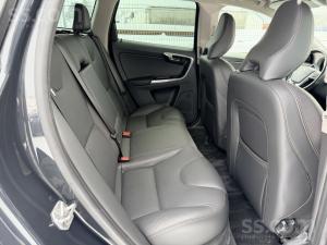 Pelēks Volvo XC60 2016 Rīga, ar dzinēja tilpumu 2.40 L un nobraukumu 275 tūkst. km par 14995 €, foto 12 vietnē AUTOMOTO.COM.LV