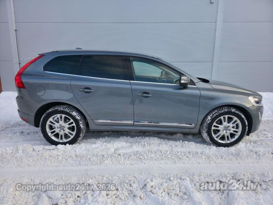 Pelēks Volvo XC60 2016 Tallina, ar dzinēja tilpumu 2.40 L un nobraukumu 175 tūkst. km par 16800 €, foto 4 vietnē AUTOMOTO.COM.LV