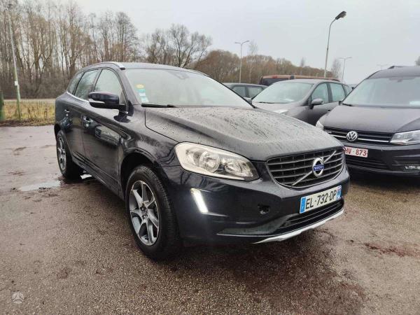 Grey Volvo XC60 2016 in Taurage, with an engine capacity of 1.97 L and mileage of 181 thousand km for 6150 €, photo 3 on AUTOMOTO.COM.LV