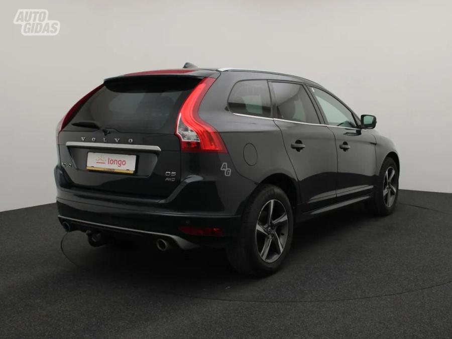 Grey Volvo XC60 2016 in Vilnius, with an engine capacity of 2.40 L and mileage of 284 thousand km for 14399 €, photo 9 on AUTOMOTO.COM.LV