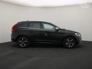 Grey Volvo XC60 2016 in Vilnius, with an engine capacity of 2.40 L and mileage of 284 thousand km for 14399 €, photo 10 on AUTOMOTO.COM.LV