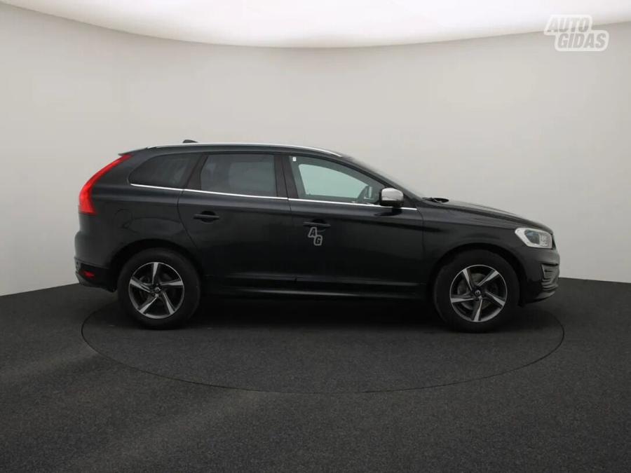Grey Volvo XC60 2016 in Vilnius, with an engine capacity of 2.40 L and mileage of 284 thousand km for 14399 €, photo 10 on AUTOMOTO.COM.LV