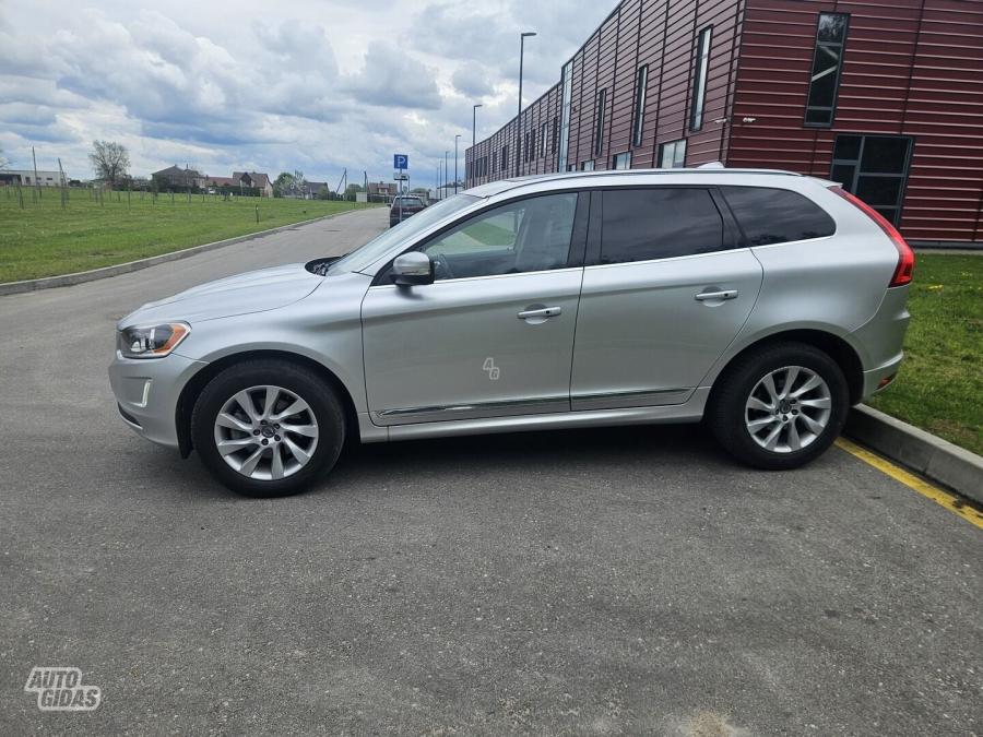 Grey Volvo XC60 2016 in Vilkaviskis, with an engine capacity of 2.00 L and mileage of 264 thousand km for 10500 €, photo 3 on AUTOMOTO.COM.LV