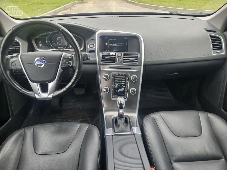 Grey Volvo XC60 2016 in Vilkaviskis, with an engine capacity of 2.00 L and mileage of 264 thousand km for 10500 €, photo 14 on AUTOMOTO.COM.LV